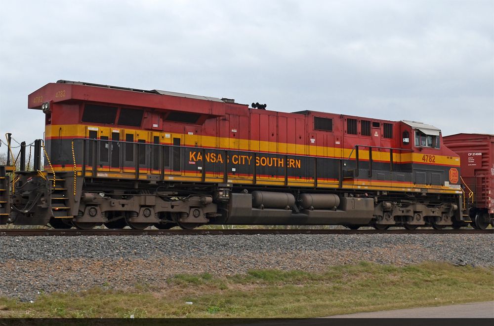 Right side of KCS 4782